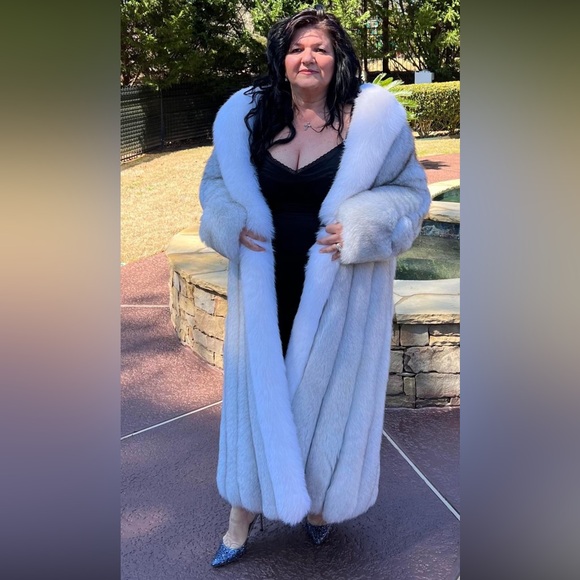 The Fur Vault | Jackets & Coats | Real Authentic Silver Fur Fox Coat ...